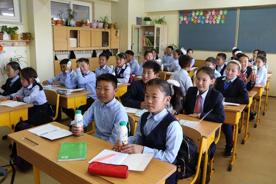 Сурагчийн дүрэмт хувцасны үнэ болон худалдаалах цэгүүд Mongolian